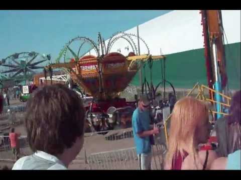 The Sea Ray!(Swinging Ship!) - Exhibition/Fair Ride! - YouTube