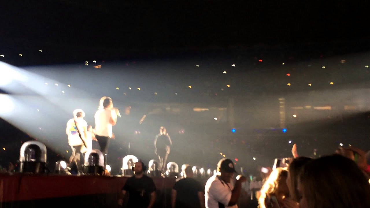Little Black Dress - One Direction St Louis 8/27/14 - YouTube