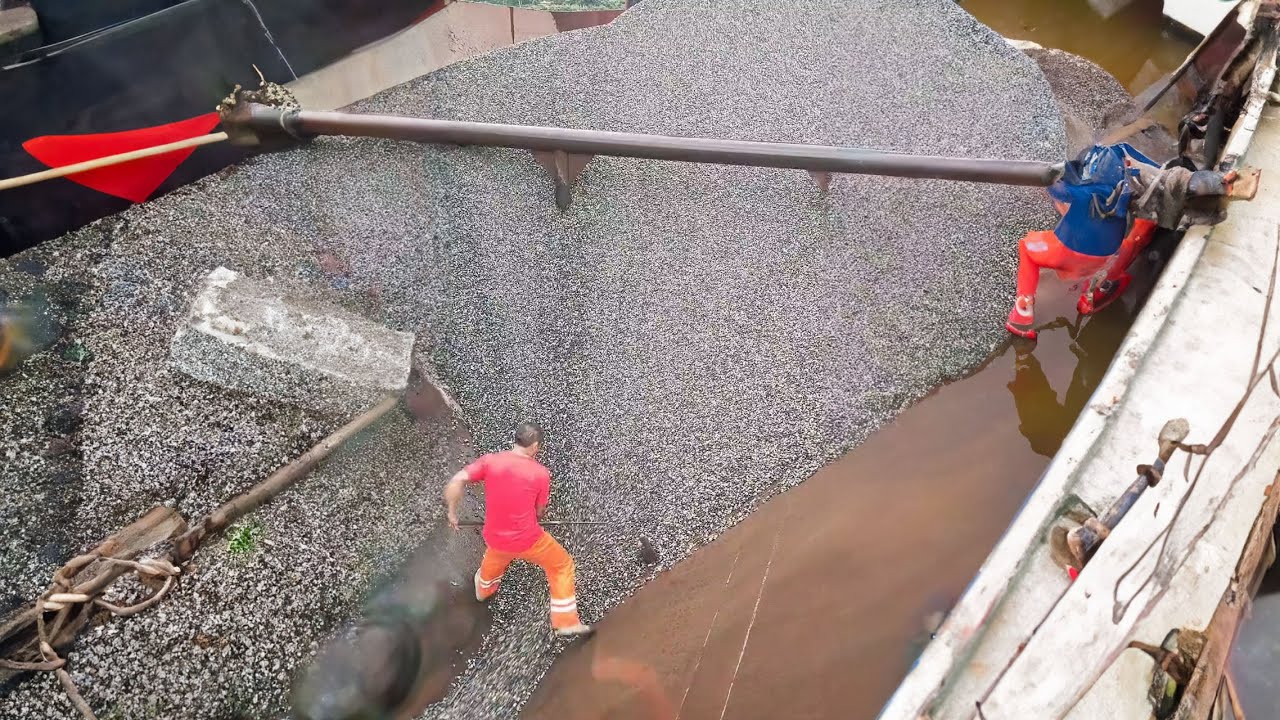 Barge unloading gravel | Satisfying video - YouTube