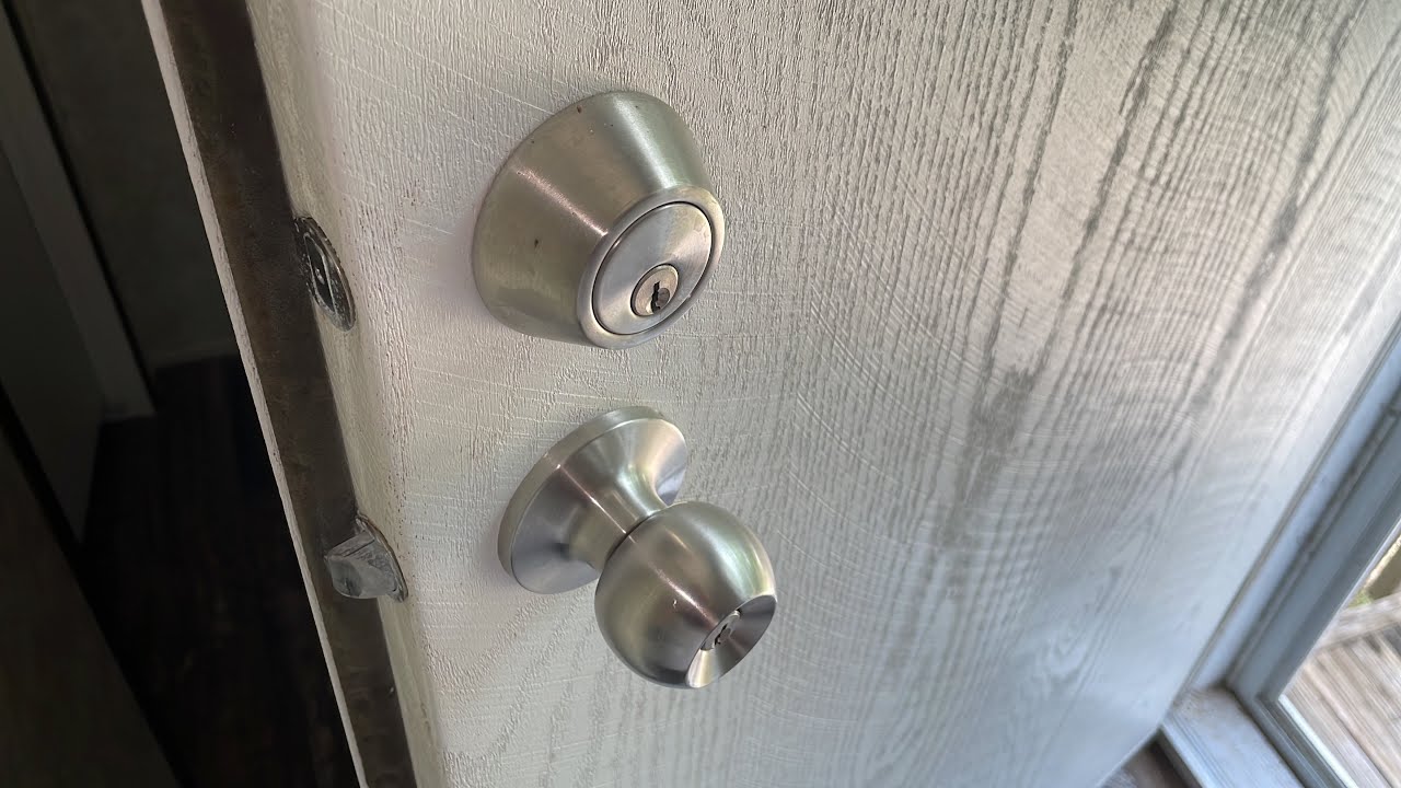 Nice Generic Door Front Door Hardware - YouTube