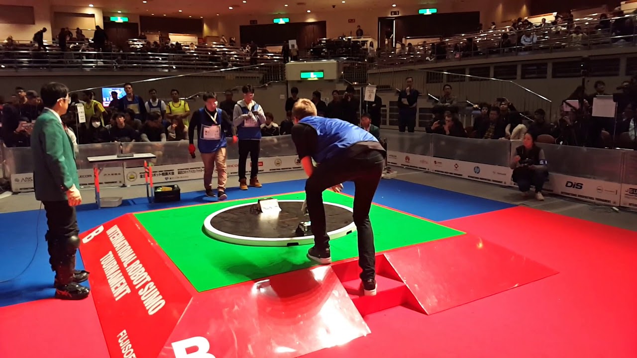 International Robot-Sumo Competition 2017 - Masakrator (PL) vs (JAPAN ...