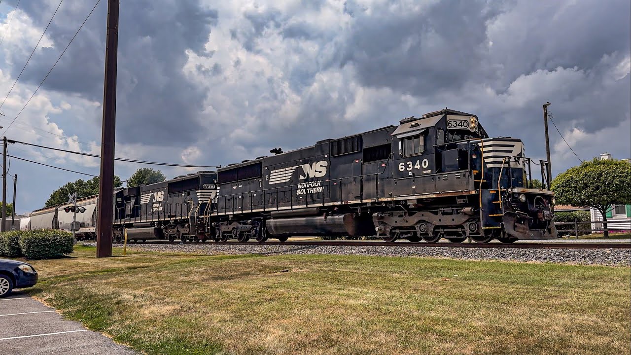 NS H28 & 230: Some NS Trains in Eastern PA. - YouTube