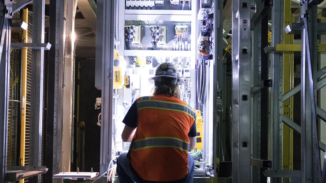 Vanderlande ICS || LAX MSC Terminal BHS - YouTube