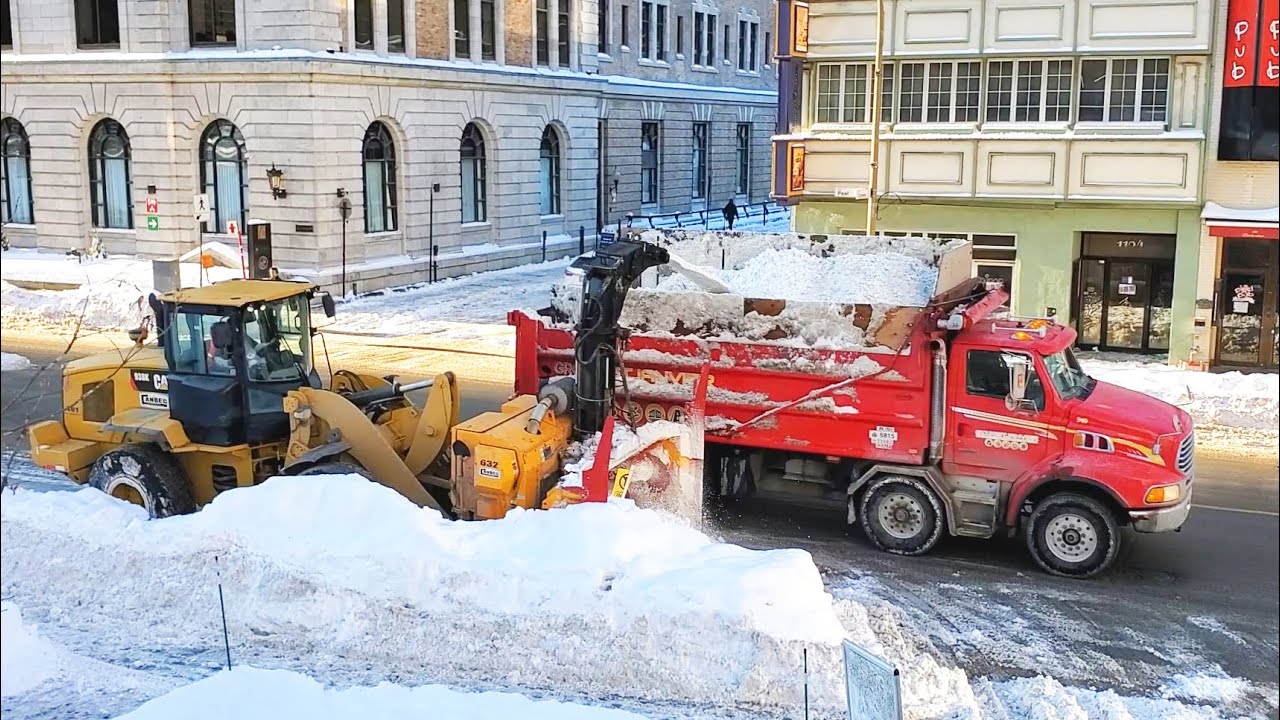 Awesome Snow Removal in Downtown Montreal (Canada - Winter 2020) # ...