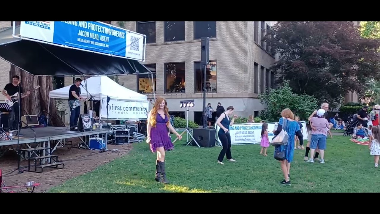 Catherine loyer and strawberry roan Hillsboro Tuesday night Market Aug ...