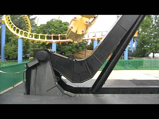 Carowinds Scream Weaver