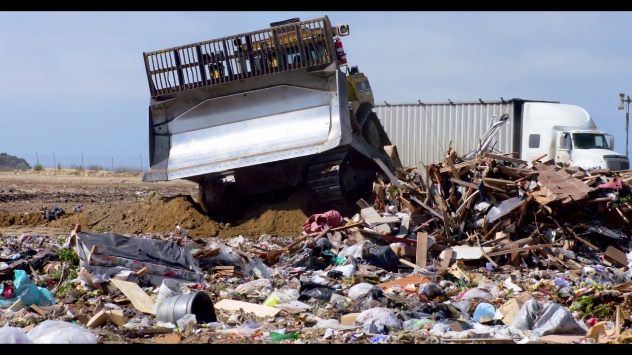 A Different Perspective: Driving The Caterpillar D9T Landfill Bulldozer ...