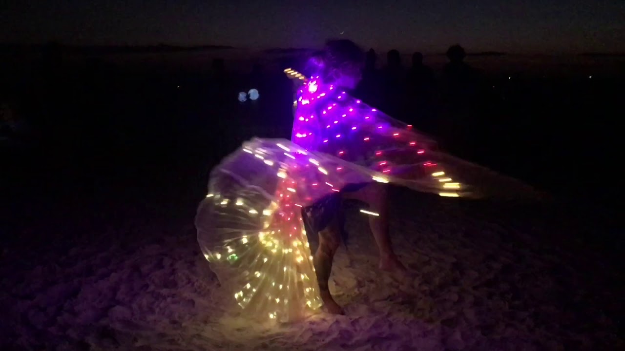 Beautiful dancing lights 2 - YouTube