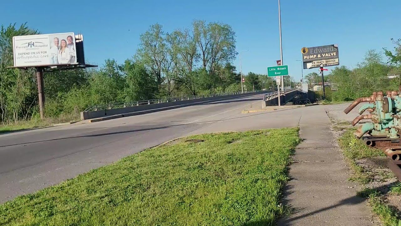 POV of Downtown Carmi, IL & the Little Wabash River Bridge | County Rd ...