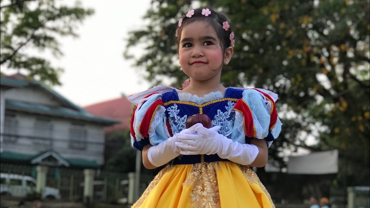 My Little Snow White🍎 - YouTube
