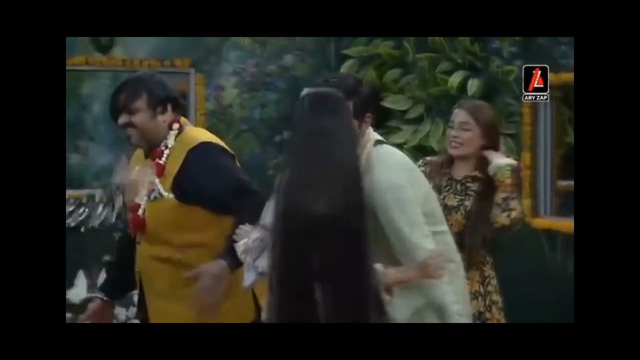 arsalan khan and humna dance in tamasha season 3 - YouTube