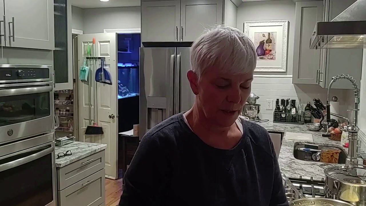 One Team Kitchen: Executive Chef Candy Murphy shows how to make ...