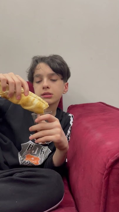 الوضع صعب بدو حل 😂 - YouTube