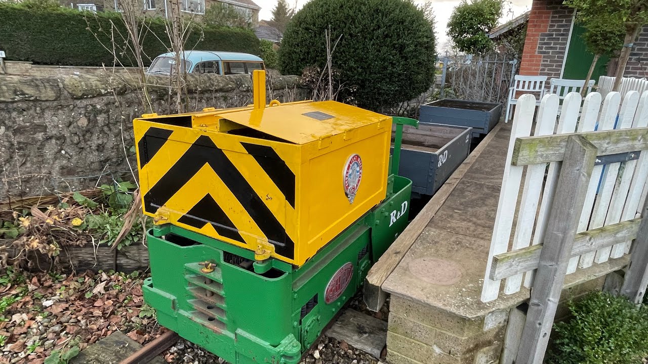 A Back And Up Drive With On The Ripon District Light Railway With R&D ...