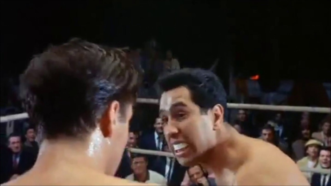 Elvis & Kung fu fighting - YouTube