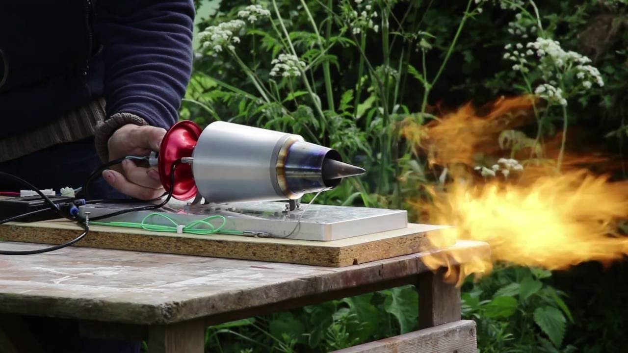 jet engine wetstart - YouTube