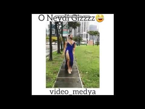 buda erkek olan..Bulent Ersoy...[video burda]