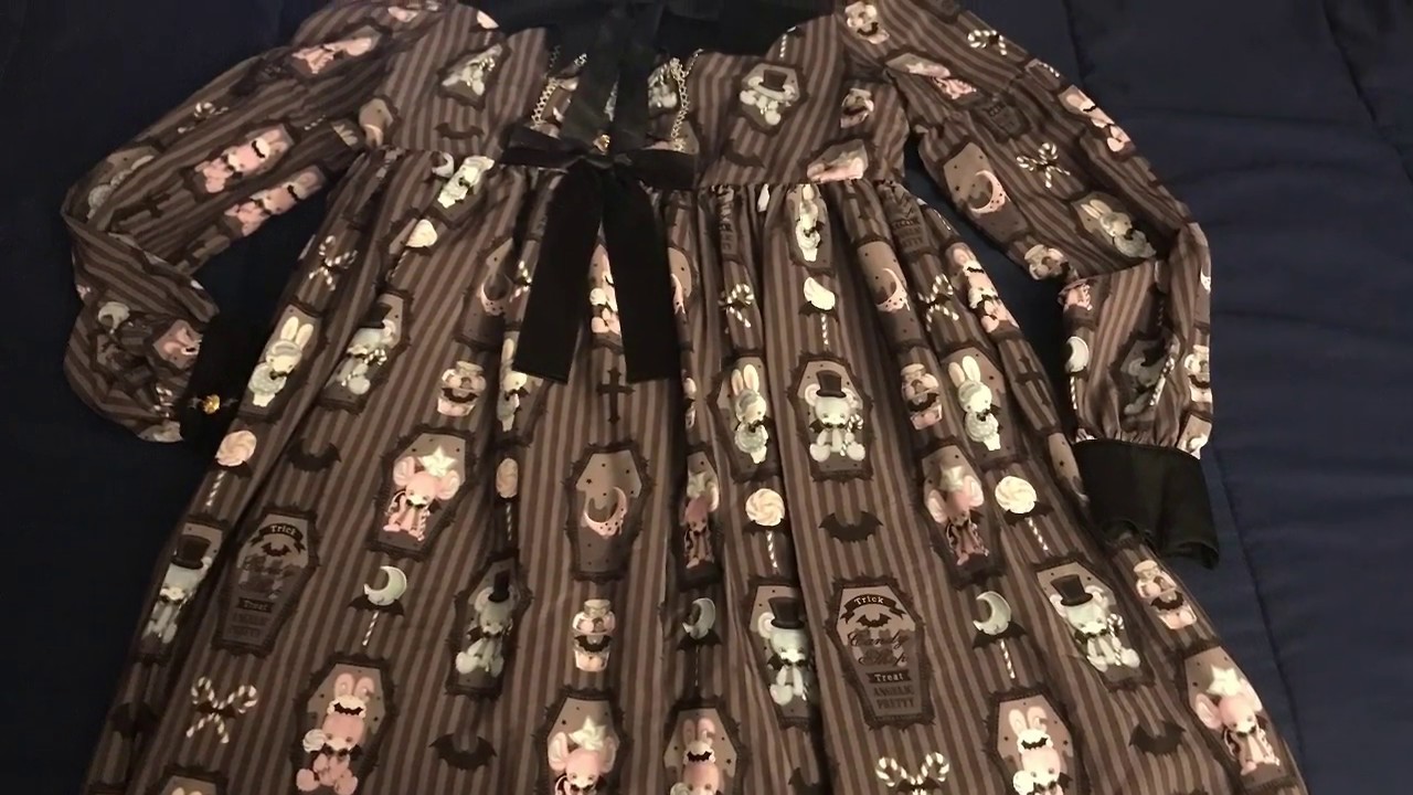 AP Horror Candy Shop OP Close Up - YouTube
