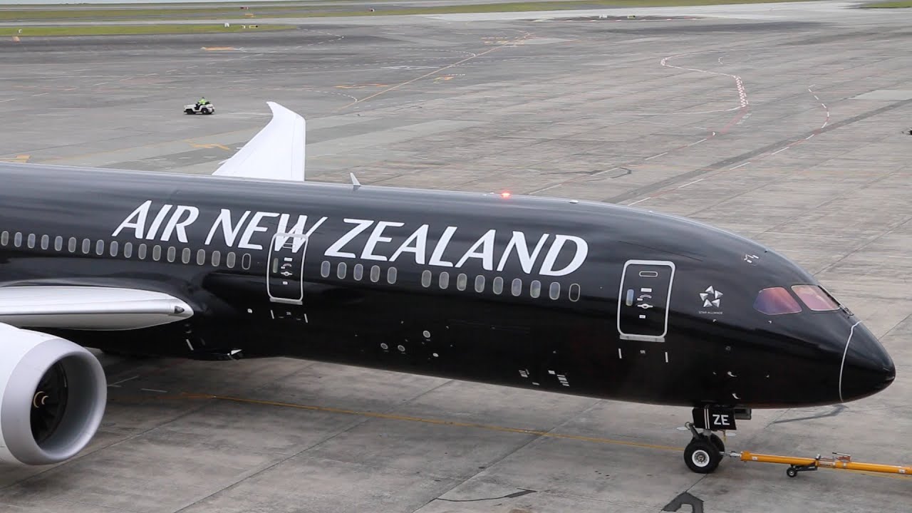 Air New Zealands First Boeing 787-9 Dreamliner - ZK NZE - YouTube
