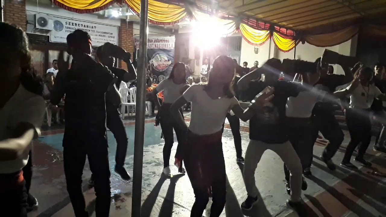 KOLABORASI TARIAN DAERAH + FLASHMOB ( PENYEMBAHAN ARCA HATI KUDUS YESUS ...
