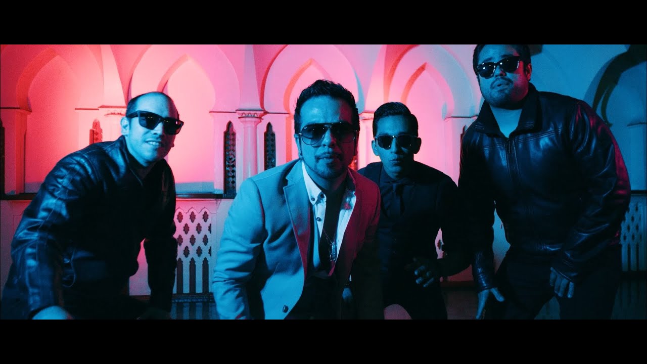 Manuel Alexandro - Dos Caminos (Official Video) - YouTube