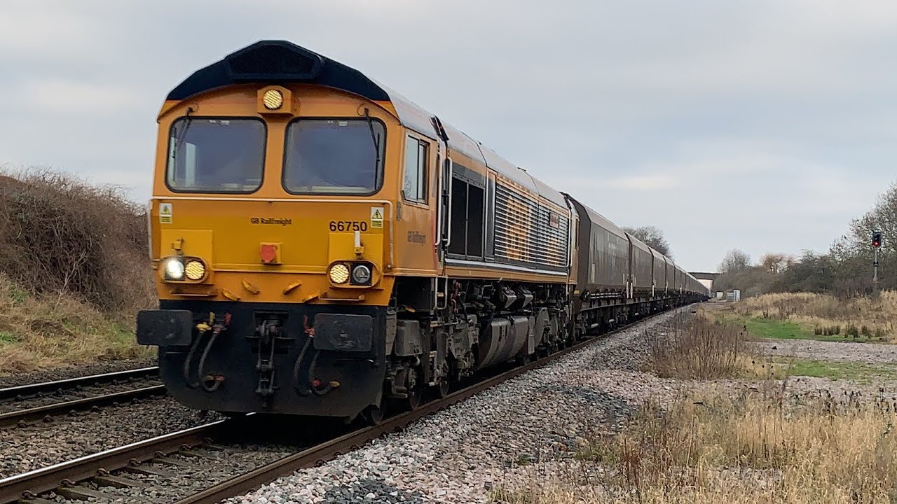 Class 66 66750 Passing Northallerton East Junction - YouTube