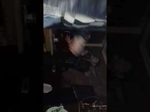 iLqar Etibar ft Sahil Goranboylu  Forsaj cay evinde Deyisme....