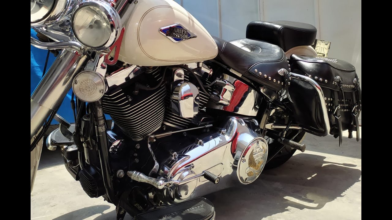 Harley Davidson - motorcycle detailing - YouTube