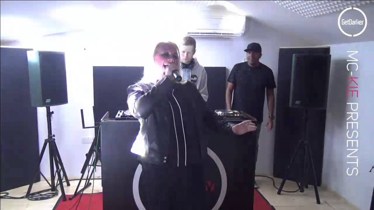 Shelley Nelson - Something In Your Eyes [Live Performance] - UK Garage ...