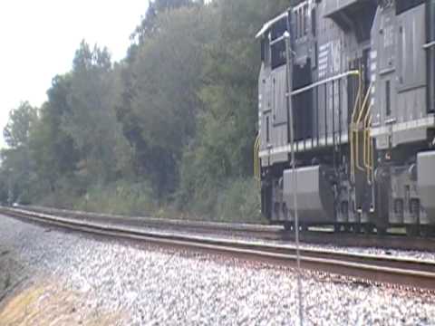 Amtrak Crescent#20 meets NS 69J 10-2-09 - YouTube