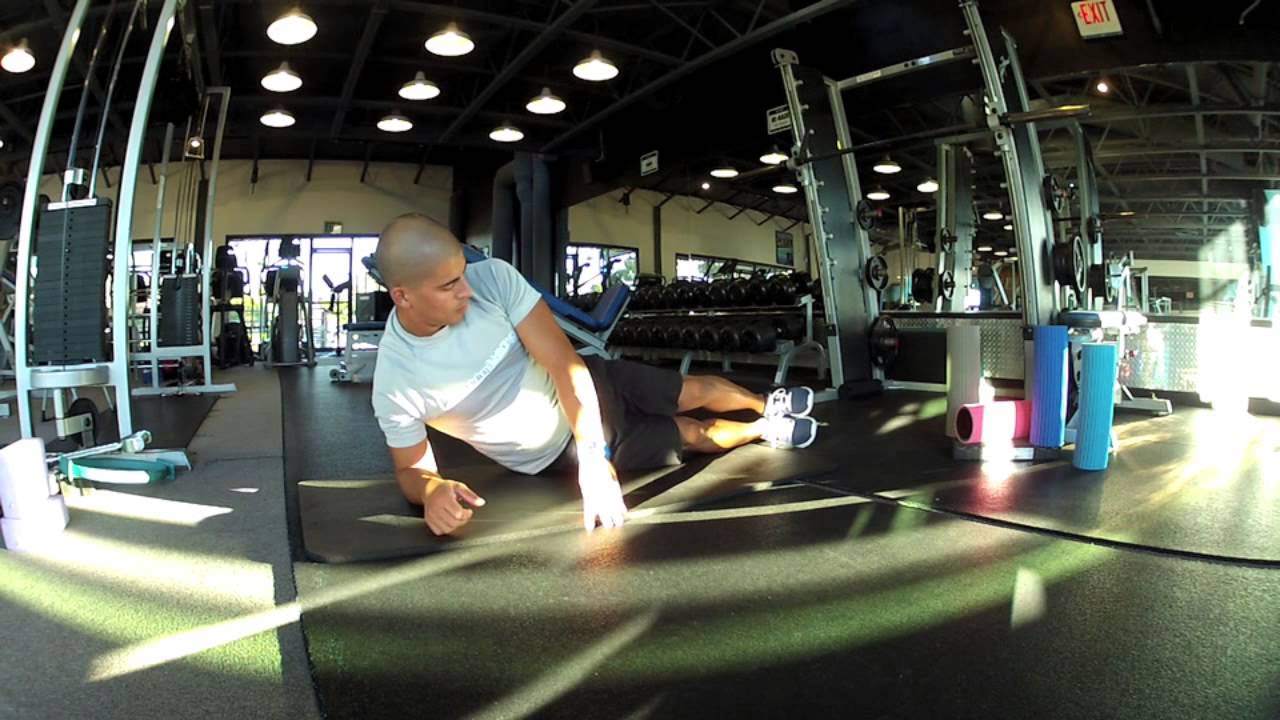 Advanced Dynamic Core Side Plank with Front and Back Kicks Strength ...