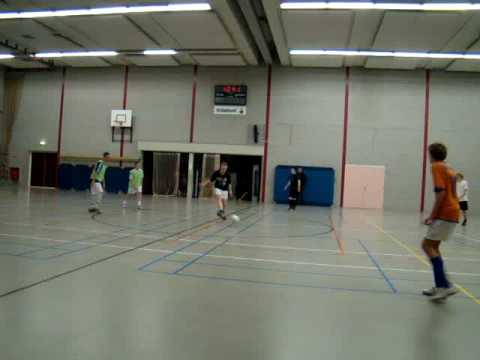 Zaalvoetbal in de Spil op 20-12-2008 - Deel 2