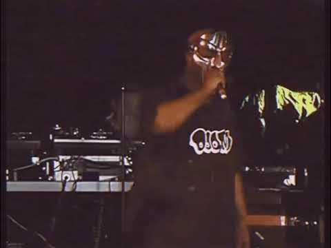 MF DOOM Live Scribble Jam 2003 - YouTube