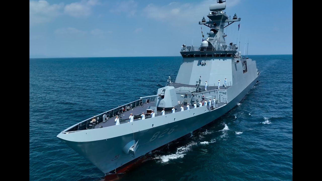 천안함(FFG-826) 신형 호위함으로 부활! ★필승의 전투준비태세 갖춰 서해 작전배치ㅣ국방홍보원 - YouTube