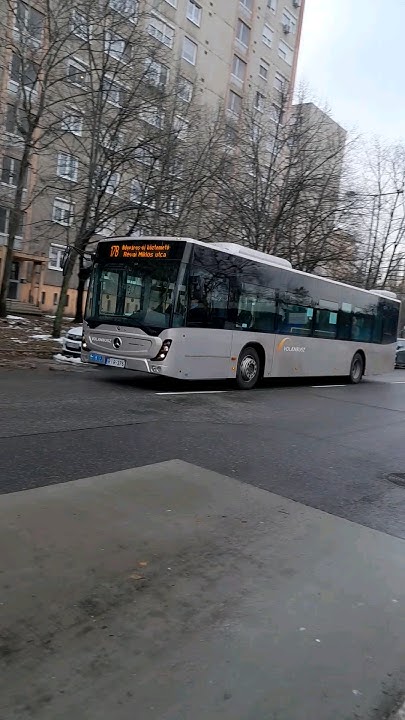 Kicsi Mercédesz busz. - YouTube