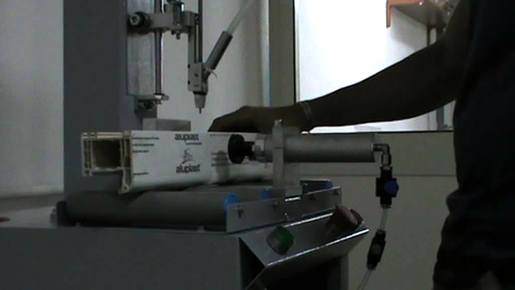 Avvitatore automatico Pvc - YouTube