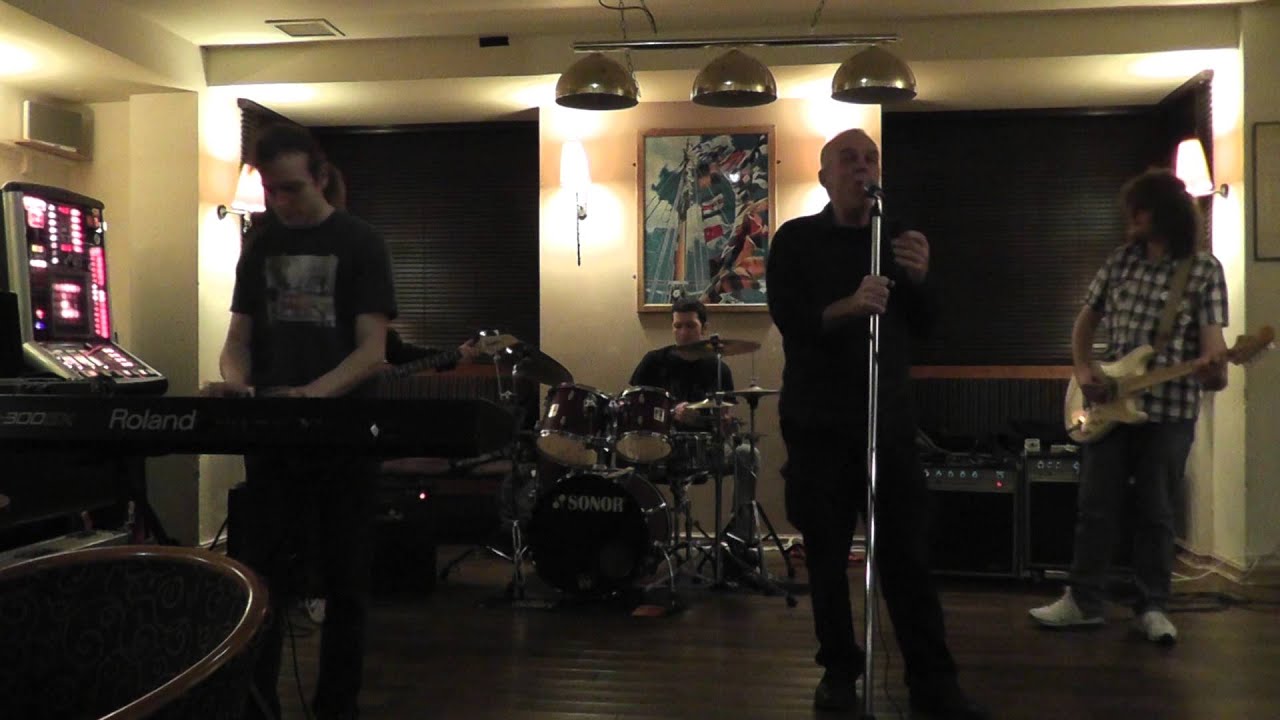 Chris, Sam, Giorgio, Jamie & Dave Valerie - YouTube