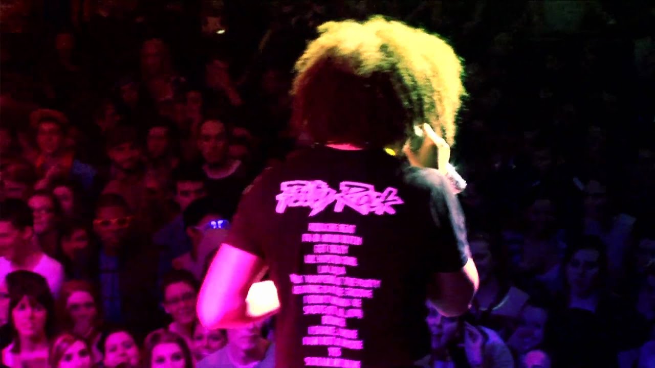 LMFAO- Rock The Beat (Official Concert Video) - YouTube