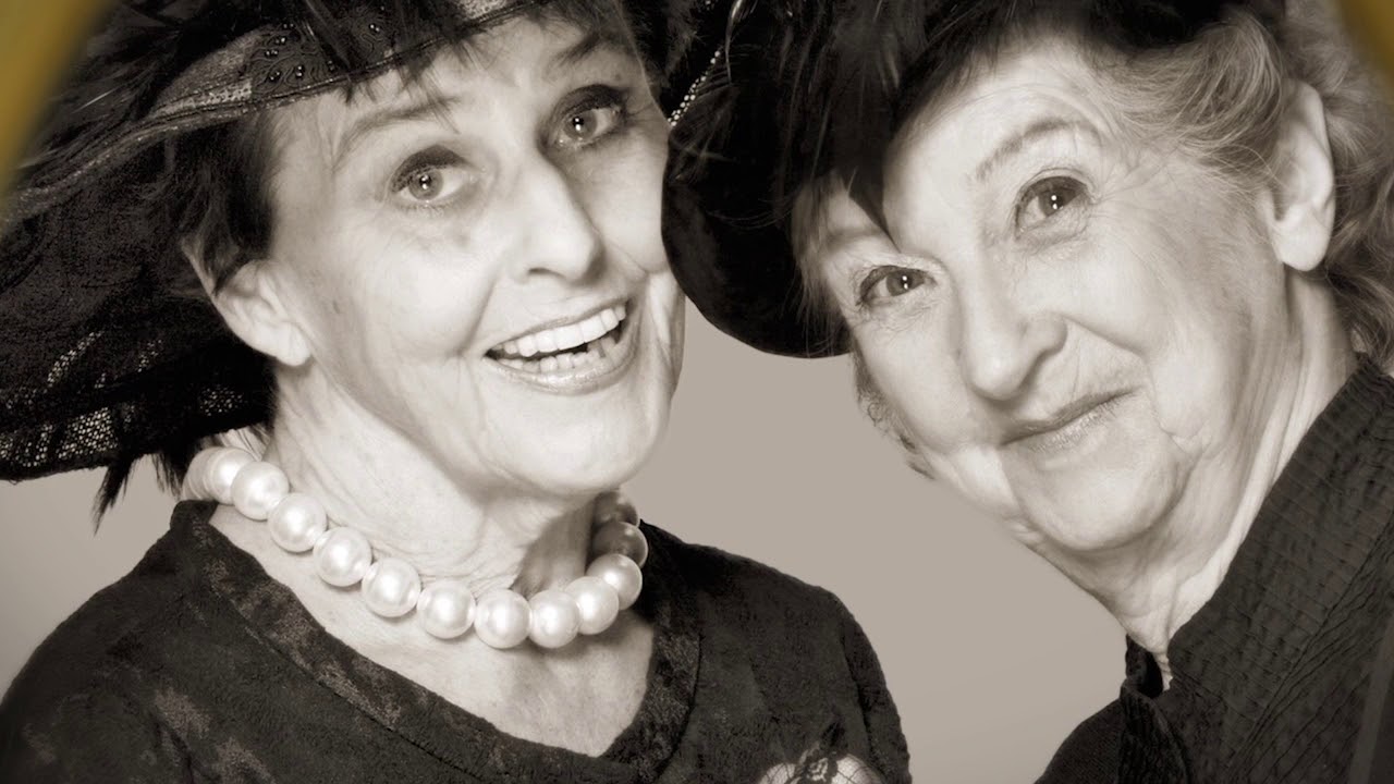 Teater kl 19: Meta Velander om sitt yrke - YouTube