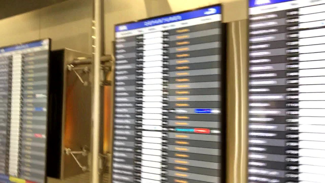Reporter Update: Ted Scouten Reports From Airport - YouTube