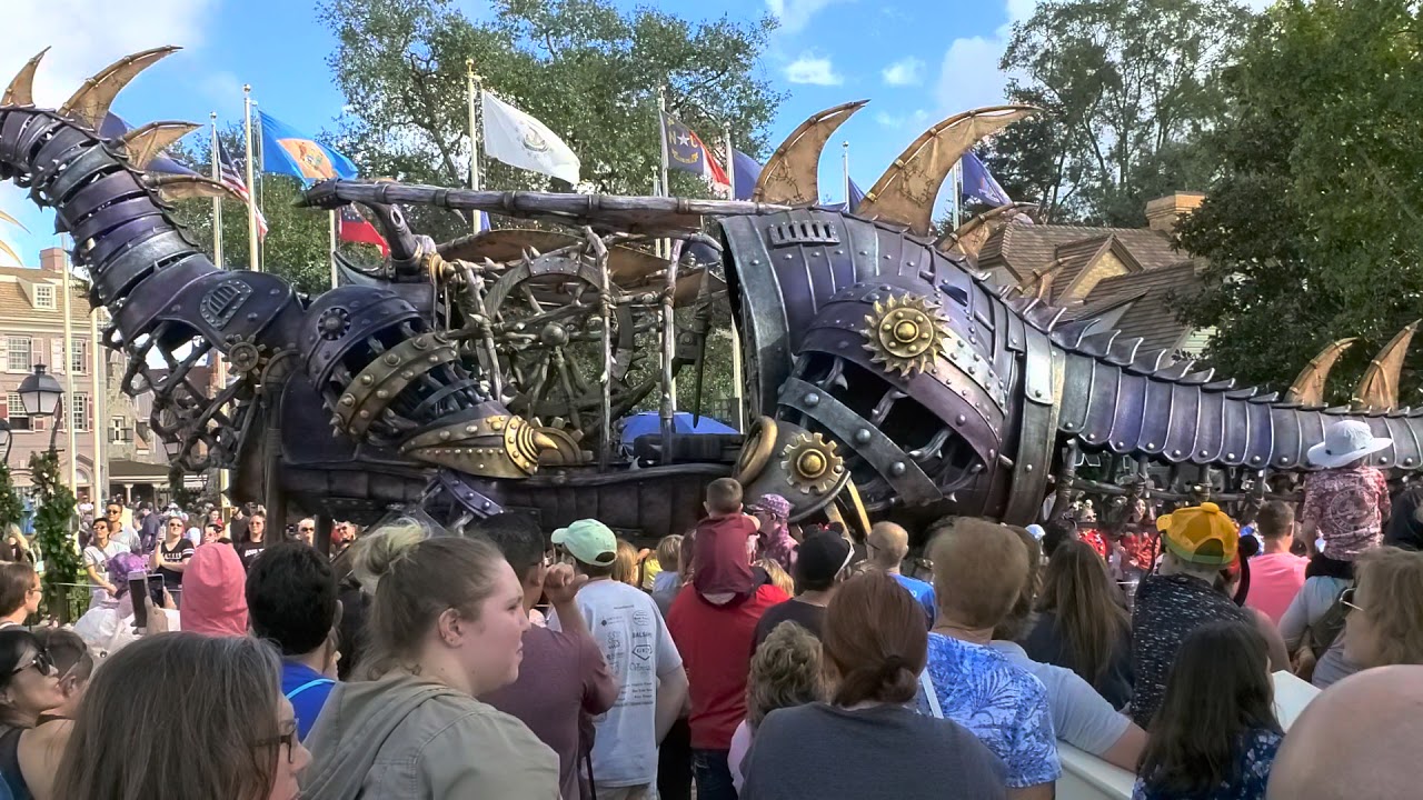 Disney Parade 2019 - YouTube