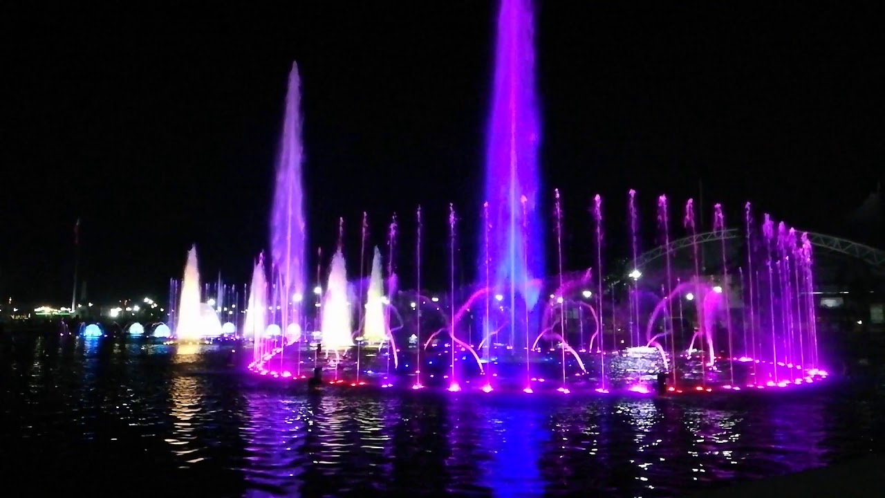 Dancing fountain - YouTube