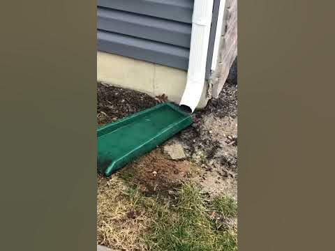 DIY Yard Drainage-How To Stop Your Yard From Flooding - YouTube