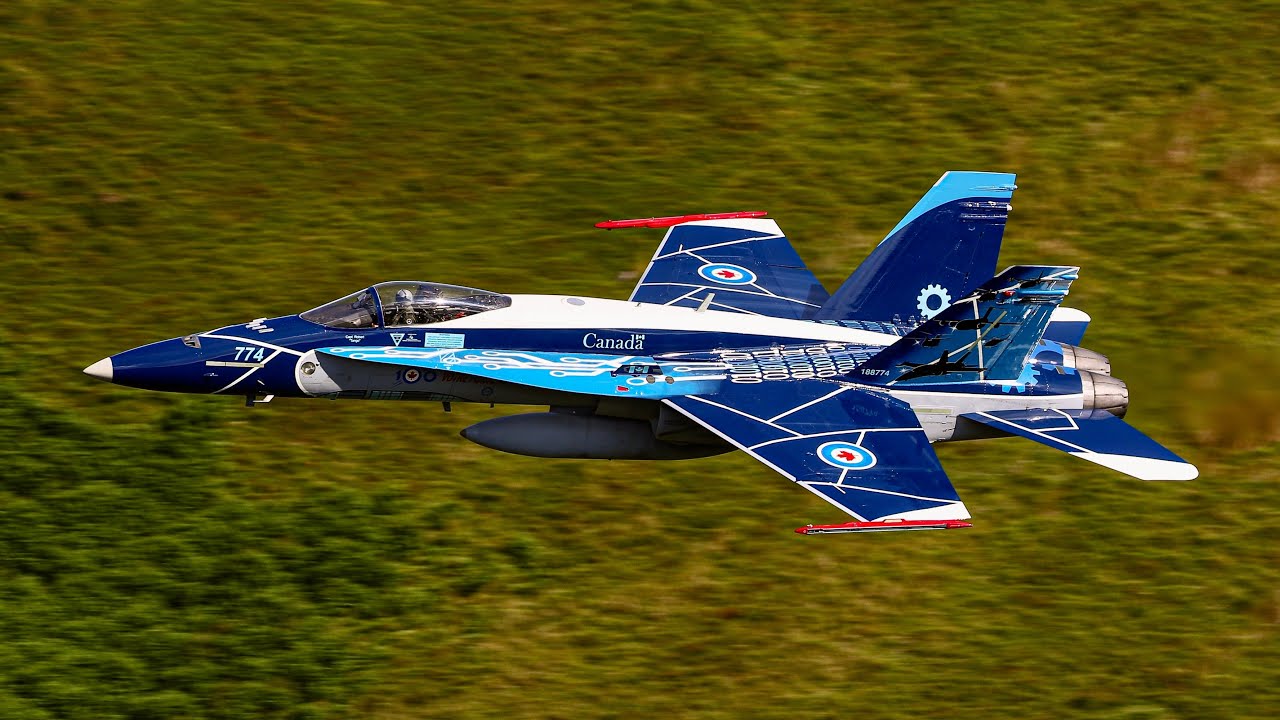 THE STUNNING CANADIAN CF-18 SHOWING THE LOCALS HOW TO FLY THE MACH LOOP ...