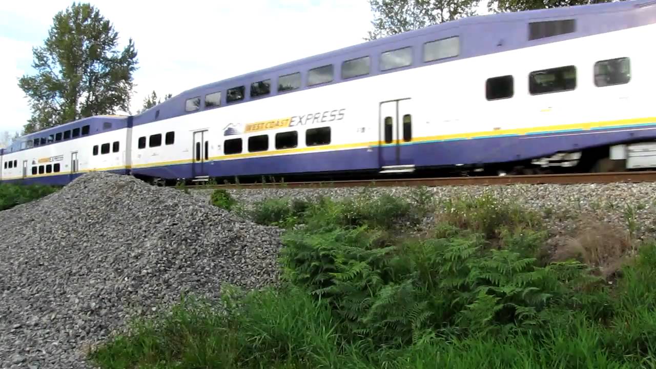 West Coast Express Commuter Train @ Albion 09/07/10 F59PHI 903 Leading ...