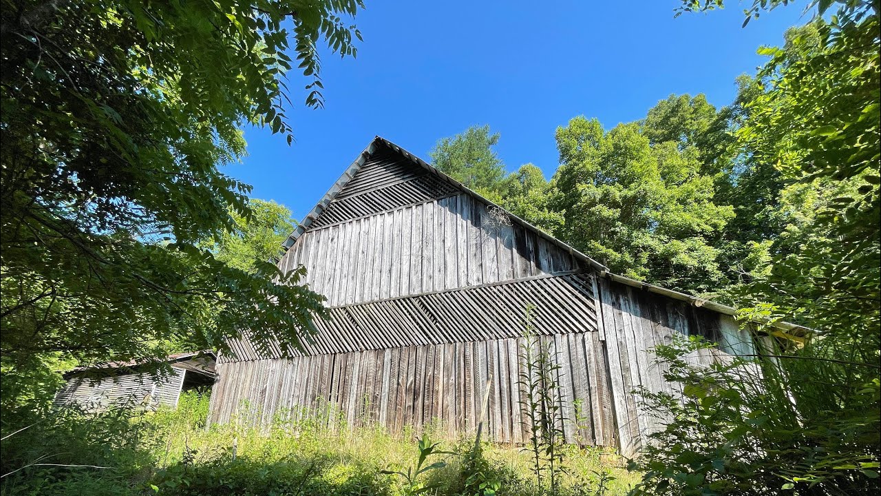 Exploring The Tildon Barn In Appalachia v196 - YouTube