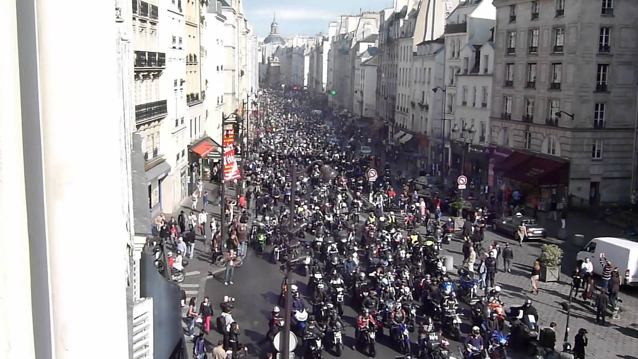 Largest motorcycle protest ever seen in France.MTS - YouTube
