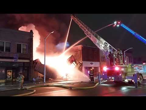 Major Fire 🔥 Multiple Buildings On Fire 🔥 Ludington St. Escanaba, MI ...