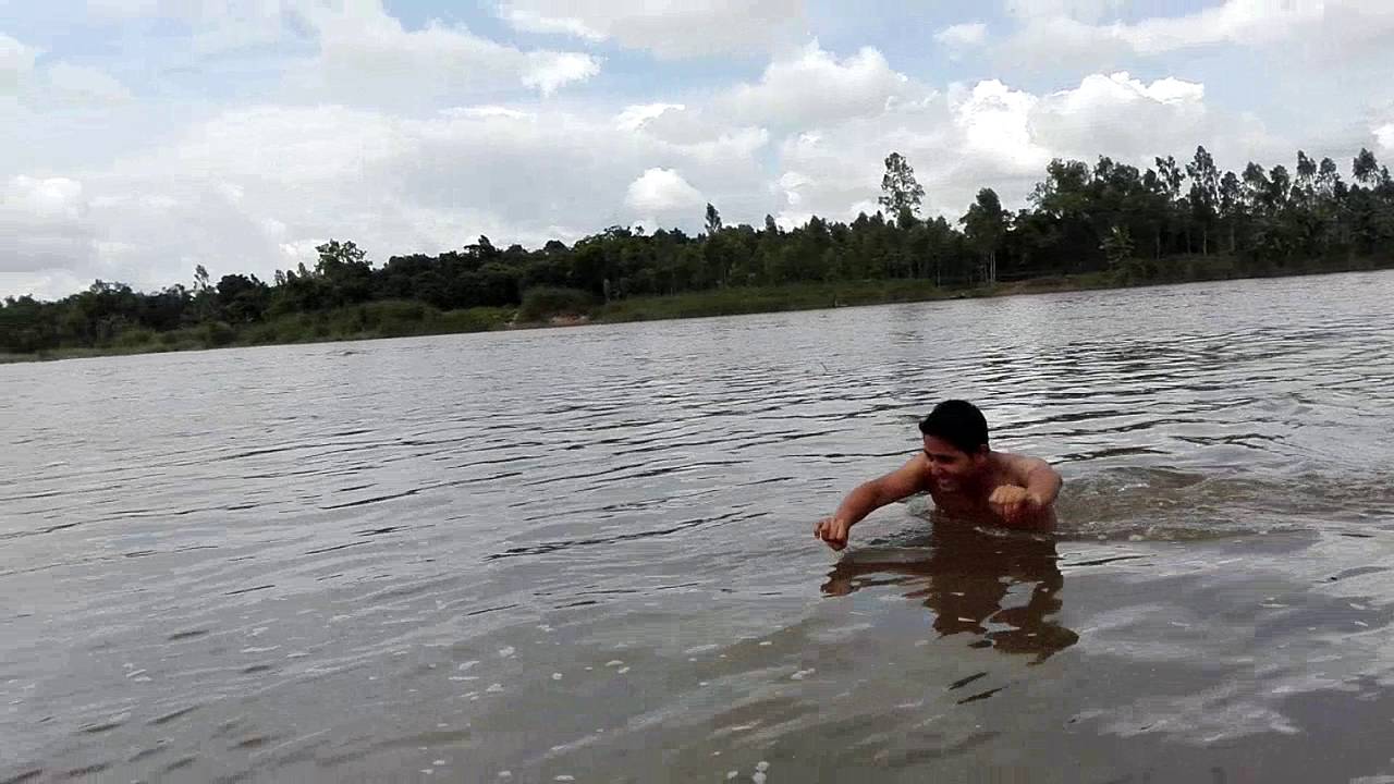 Bathing in Atrai river... chirirbandar, Dinajpur - YouTube