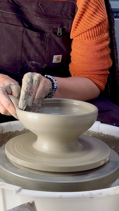 Throwing a batch of wide rim bowls on the pottery wheel - YouTube